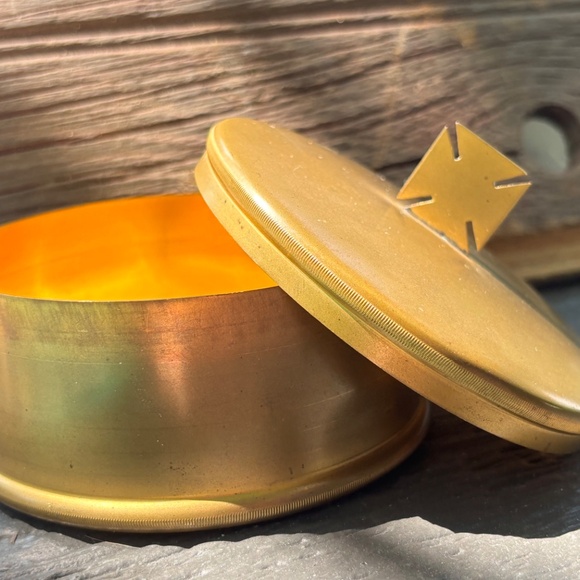 Other | The Host Box With Cross Finial In Gold Color Is A Unique And ...